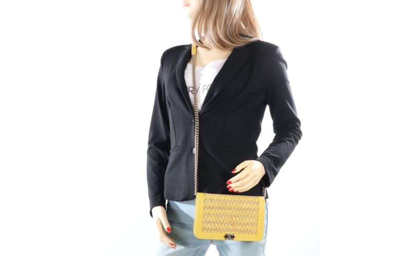 Chanel Boy Gelb 20 goldfarbene Beschläge Leder und Raffia