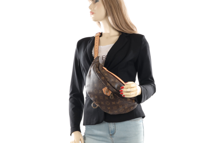 Louis Vuitton Bumbag Monogram Canvas M43644